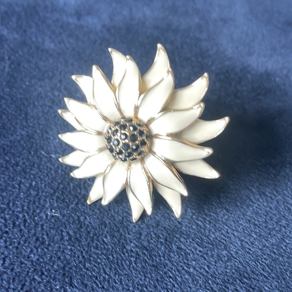 kate spade | Jewelry | Kate Spade New York Rare Black Eyed Susan Ring ...